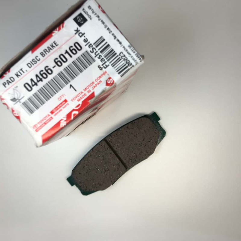 Toyota Genuine Japan Rear Disk Brake Pad 4 Pcs Kit 04466-60160