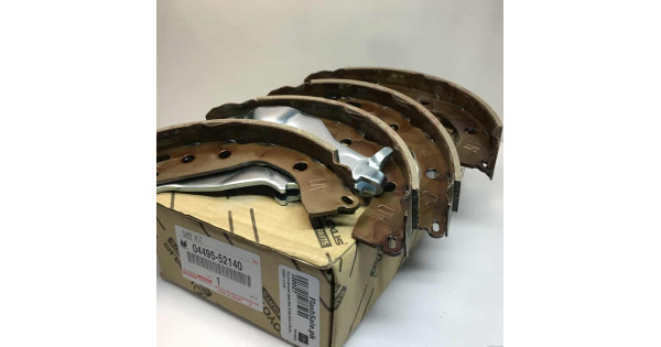 Toyota Genuine Japan Rear Brake Shoe 4 Pcs Kit 04495-52140